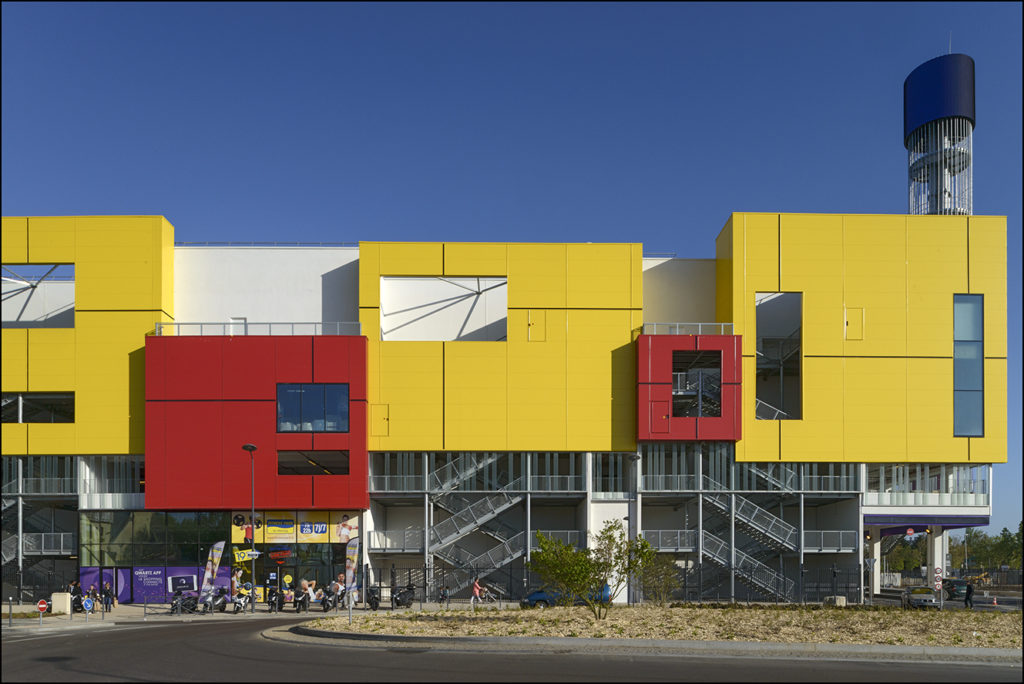 QWARTZ SHOPPING CENTER